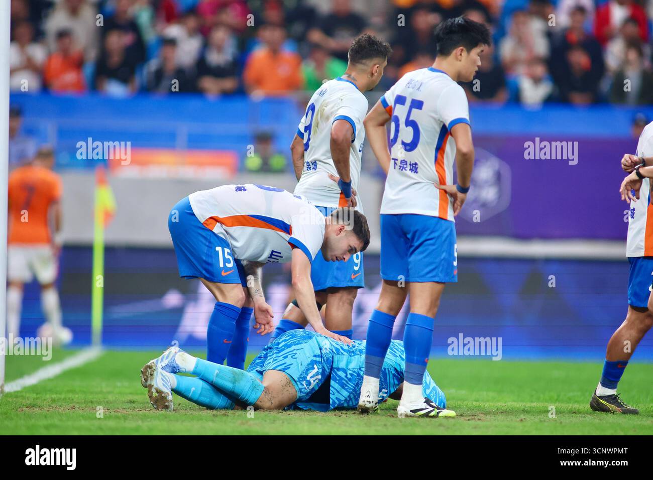 Qingdao Hainiu Football Club 2-2 draw Shandong Taishan Football Club at ...