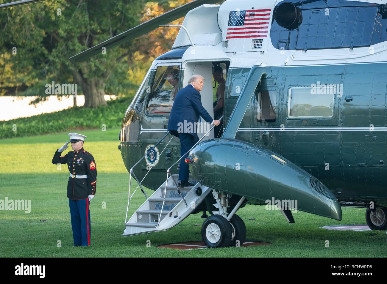 Washington, USA. 22nd Sep, 2025. U.S. President Donald Trump boards ...