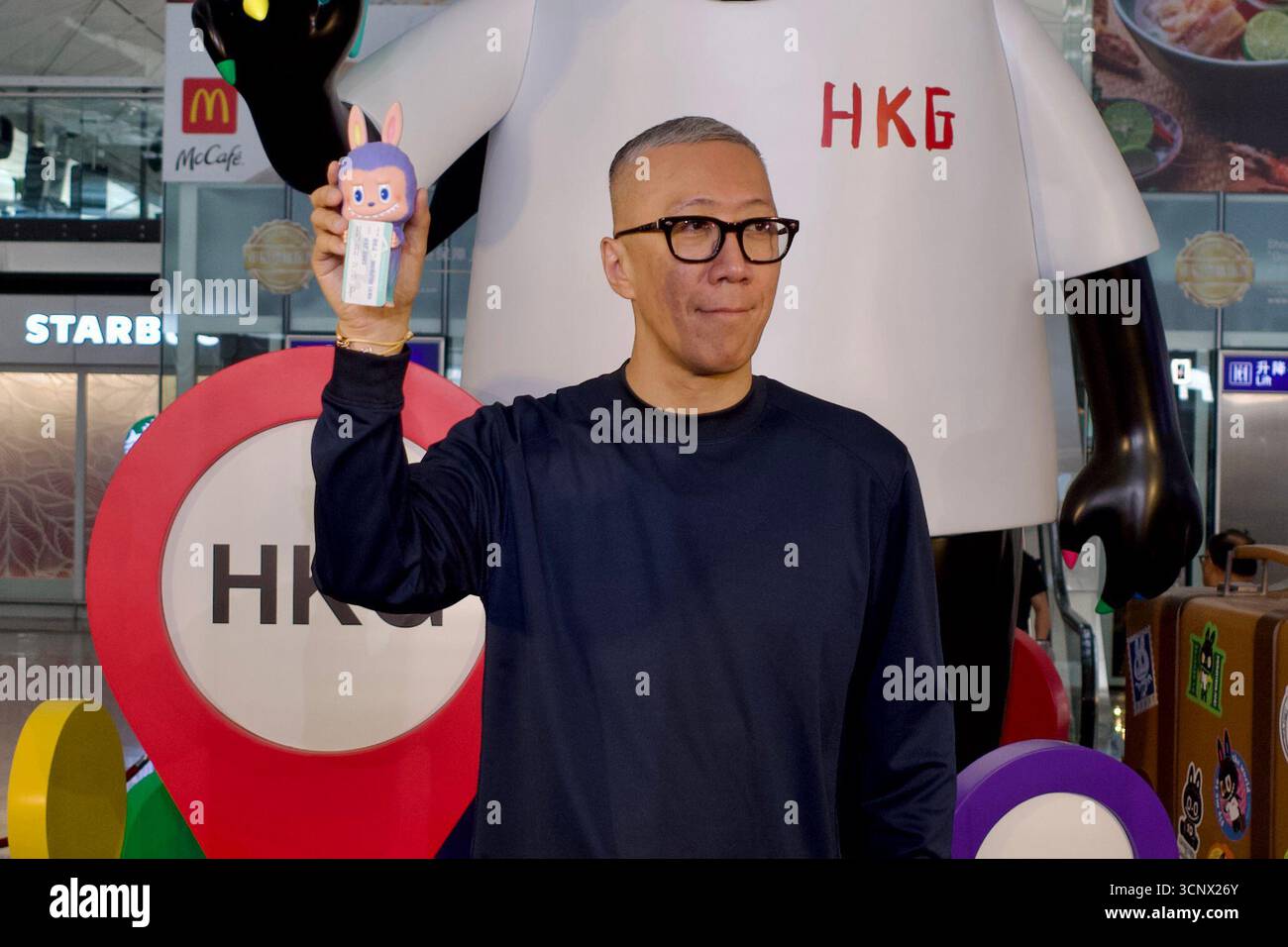 7 meter high special edition labubu hi-res stock photography and images ...