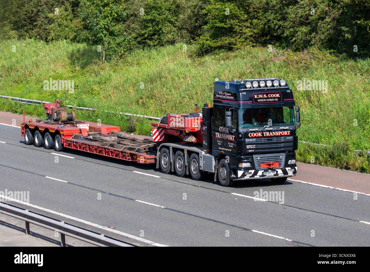 Multi axle step trailer hi-res stock photography and images - Alamy
