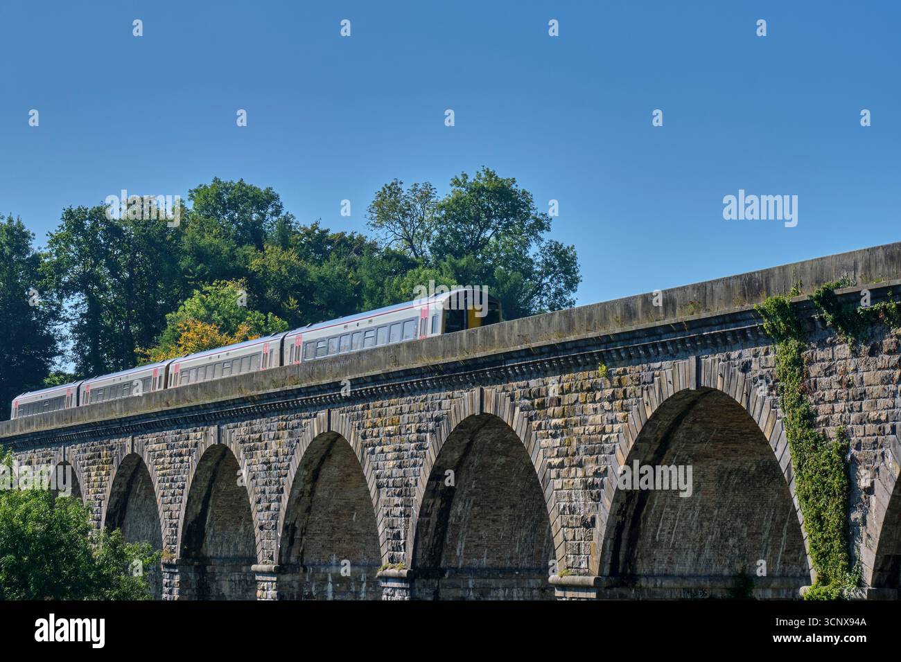 Train on the Chirk Viaduct, across the River Ceiriog, Chirk, Wrexham ...