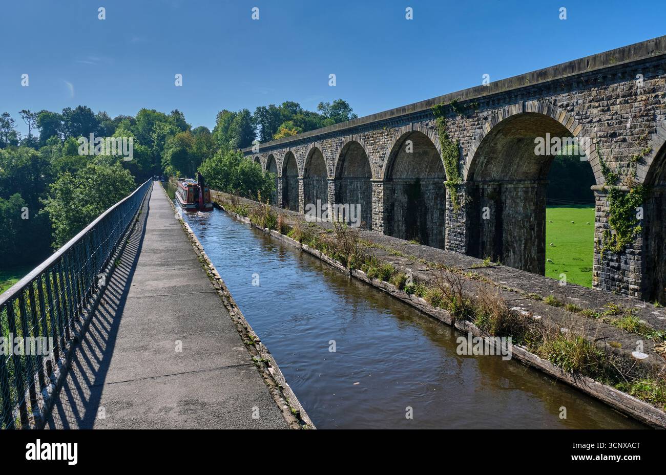 Chirk Aqueduct and Viaduct, crossing the River Ceriog, Chirk, Wrexham ...