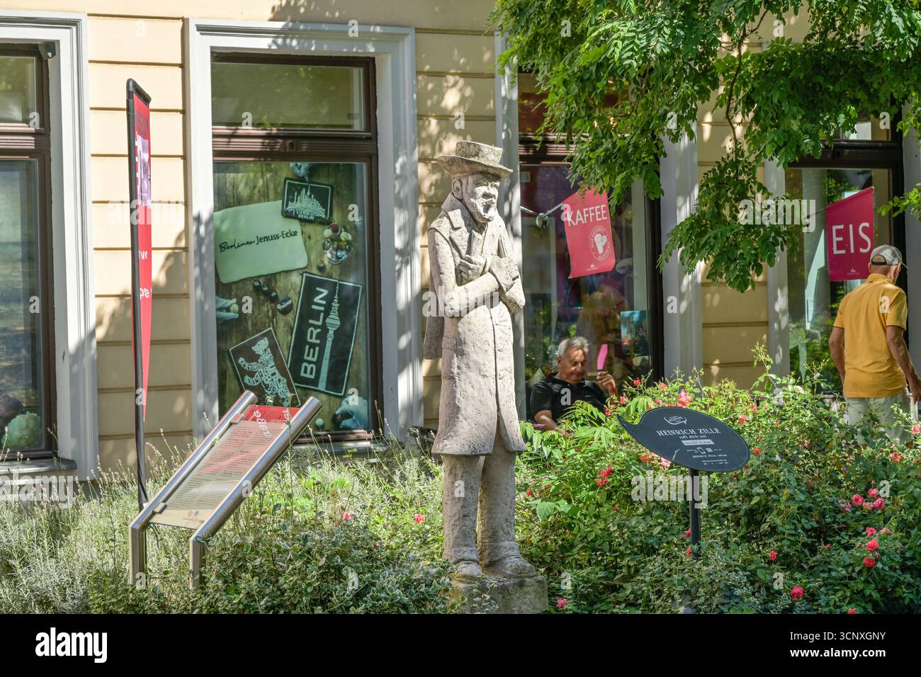 Statue Heinrich Zille, Poststraße, Nikolaiviertel, Mitte, Berlin ...