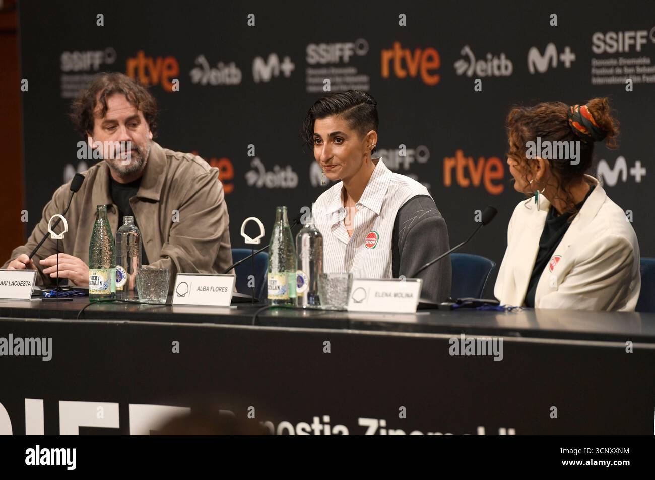 Isaki Lacuesta, Alba Flores und Elena Molina bei der Pressekonferenz ...
