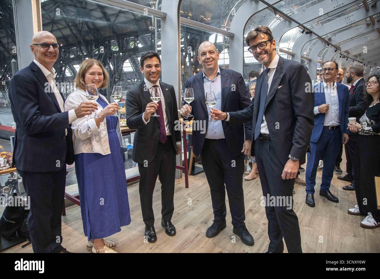 Milan, Central Station, Grandi Stazioni Retail presentation of the new ...
