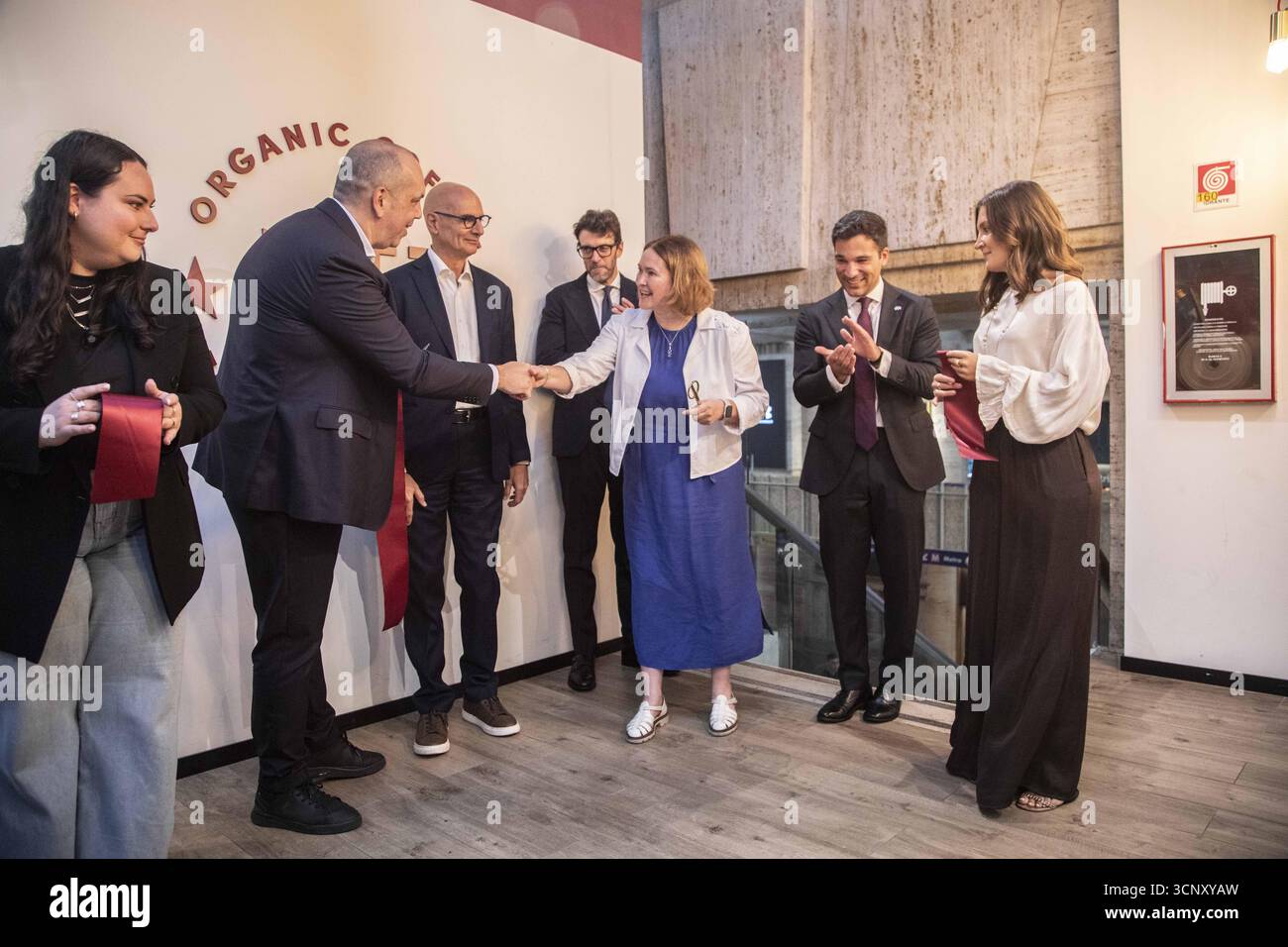 Milan, Central Station, Grandi Stazioni Retail presentation of the new ...