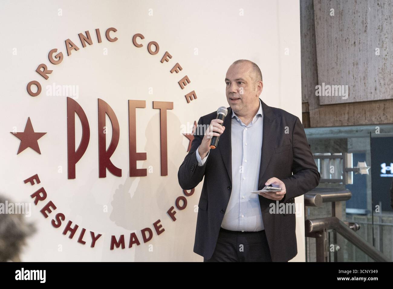 Milan, Central Station For Grandi Stazioni Retail presentation of the ...