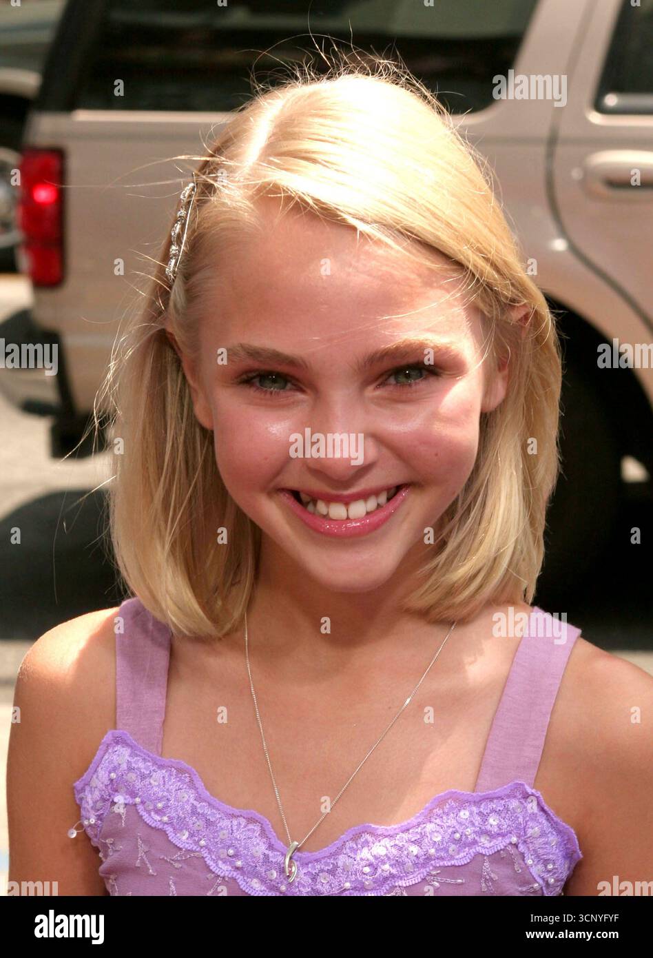 Annasophia Robb at the Charlie And The Chocolate Factory Premiere held ...