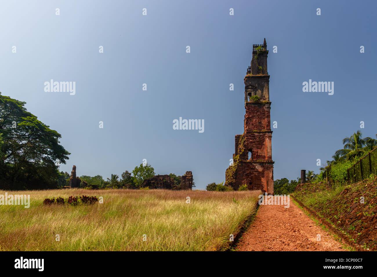 Ruins building in field hi-res stock photography and images - Alamy