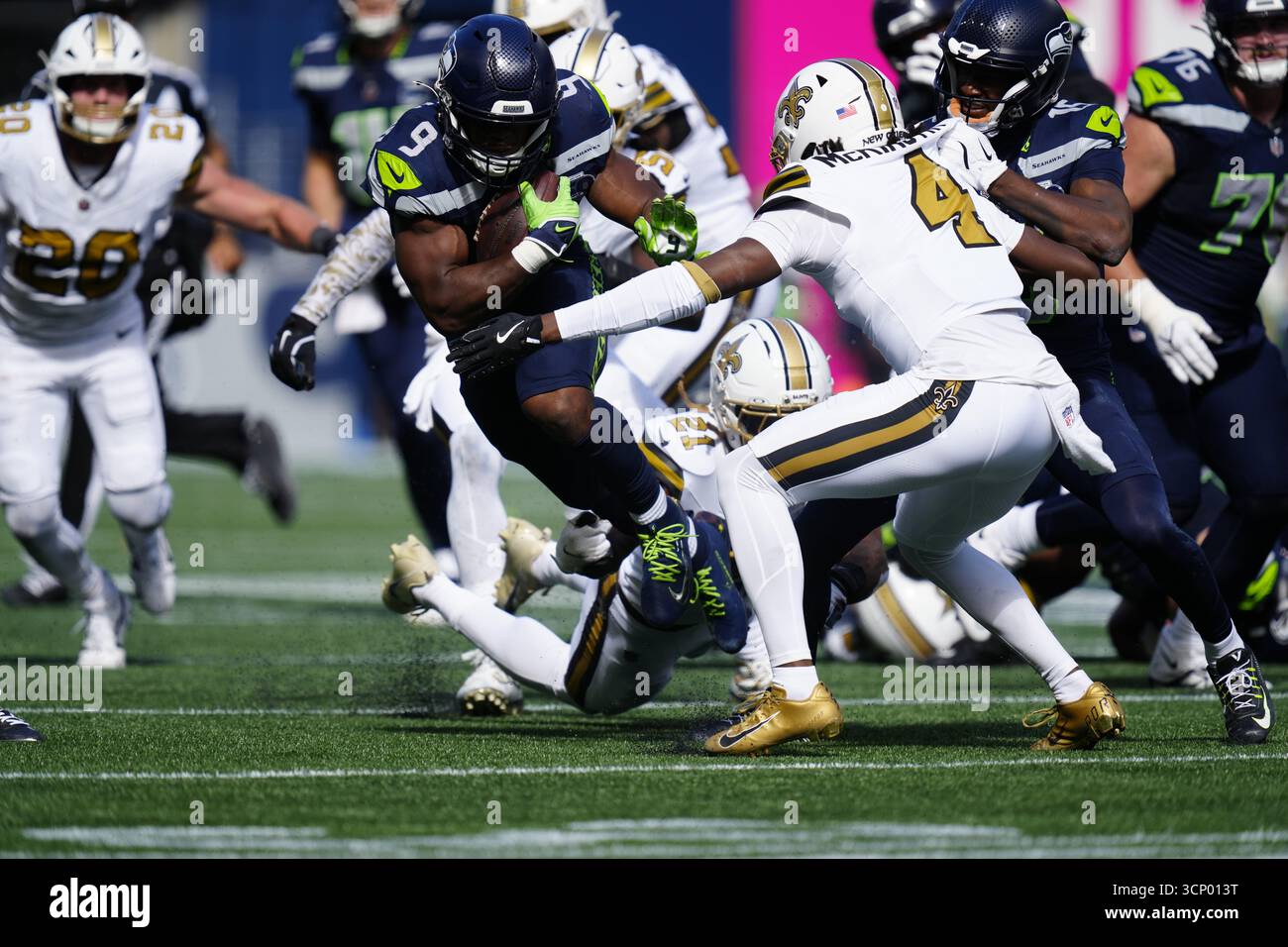 Seattle Seahawks running back Kenneth Walker III (9) runs with the ball ...