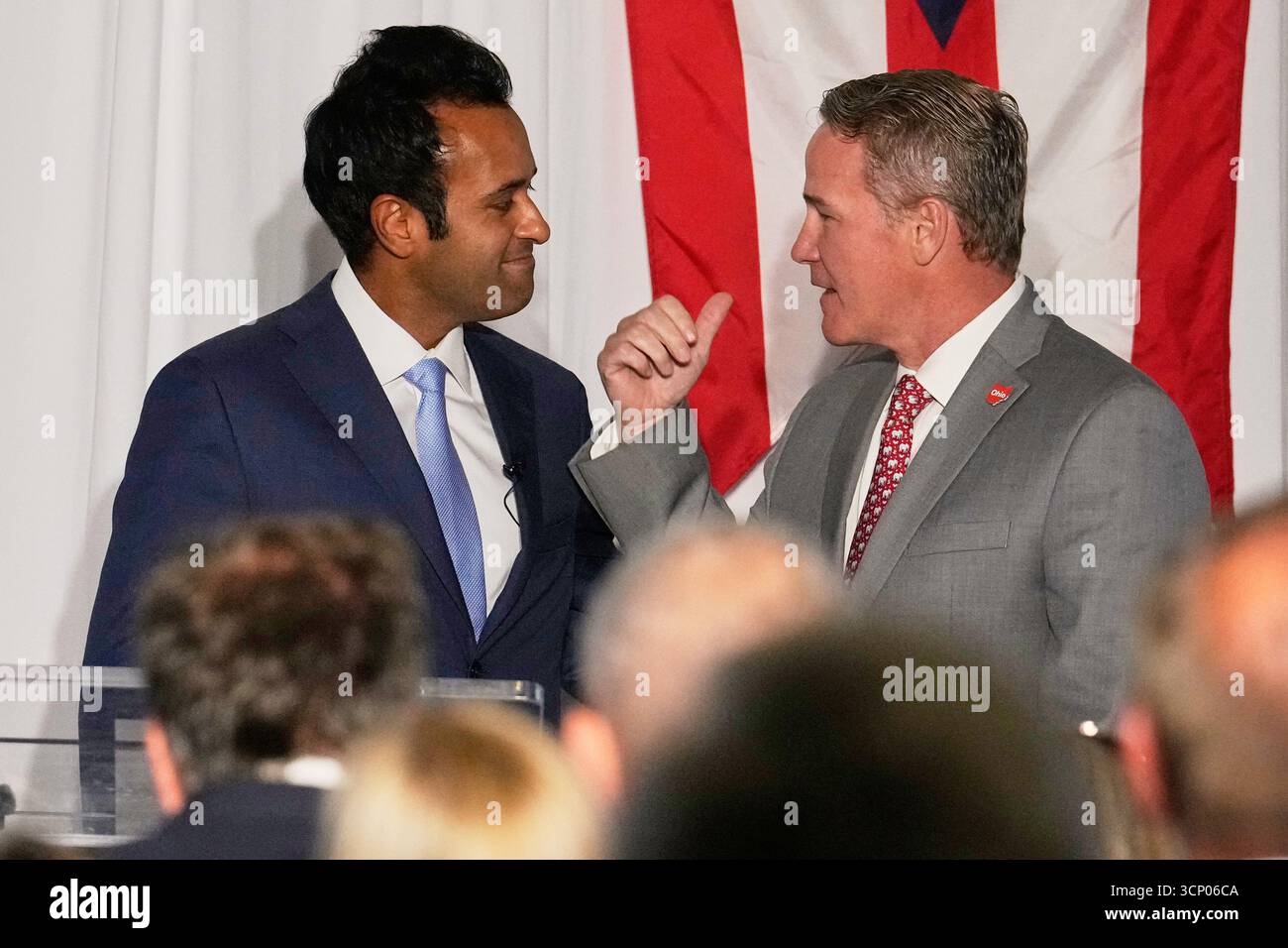 Republicans Vivek Ramaswamy, left, candidate for Ohio Governor in 2026 ...