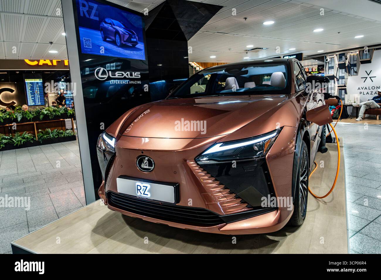 Lexus rz electric suv hi-res stock photography and images - Alamy