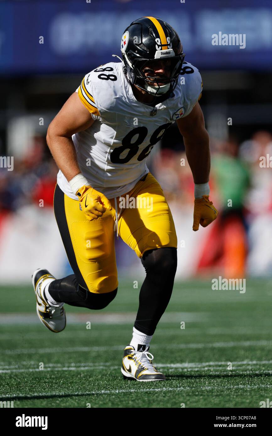 Pittsburgh Steelers tight end Pat Freiermuth (88) runs a route during ...