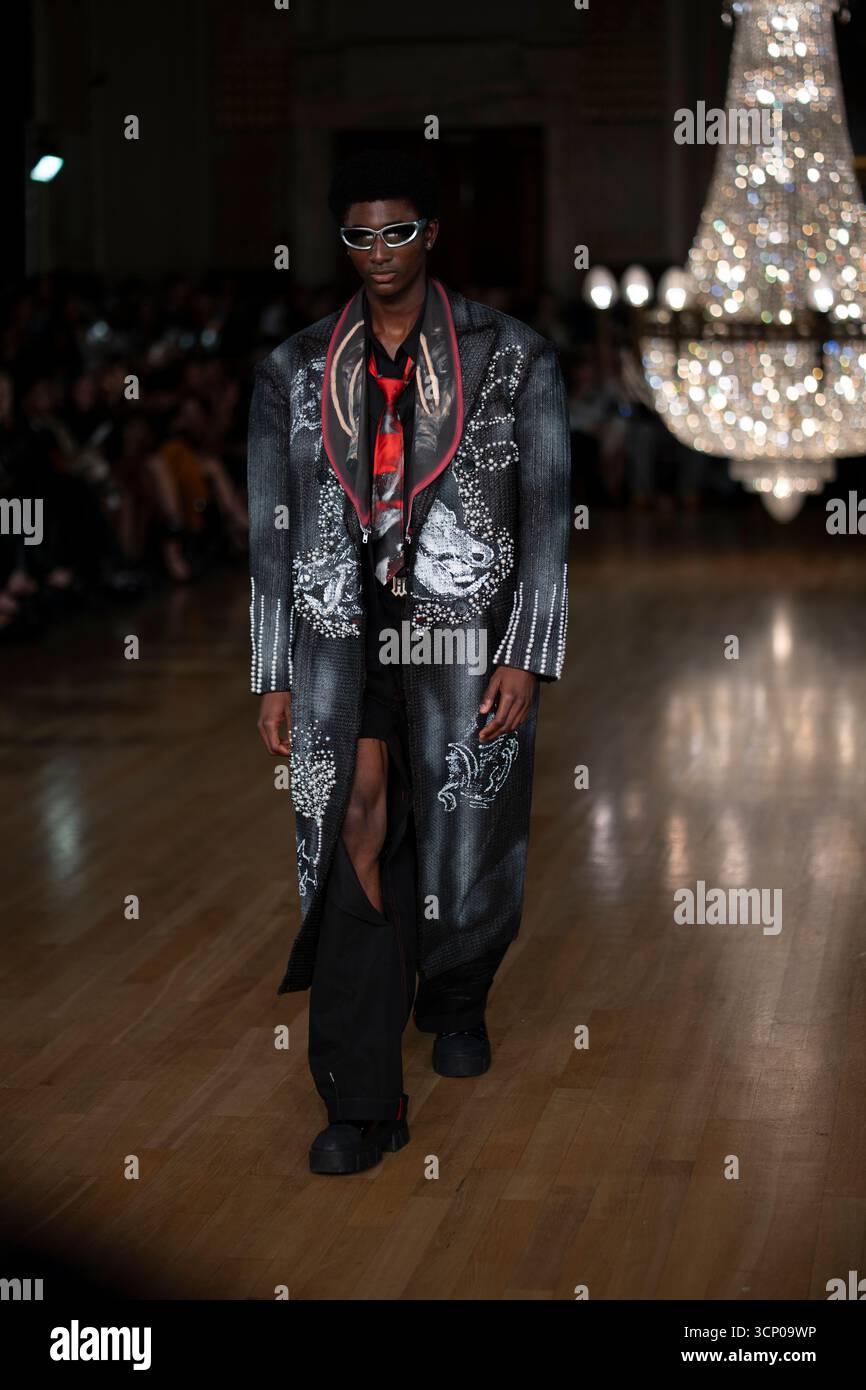 LAIR FASHION - IGNITIVE COLLECTION RUNAWAY LFW2025 Stock Photo - Alamy