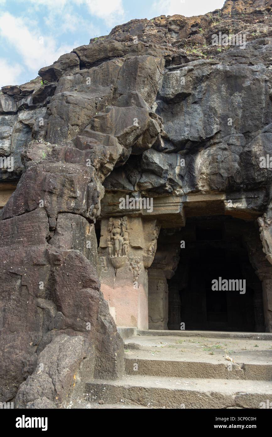Entrance rock cave temple hi-res stock photography and images - Alamy