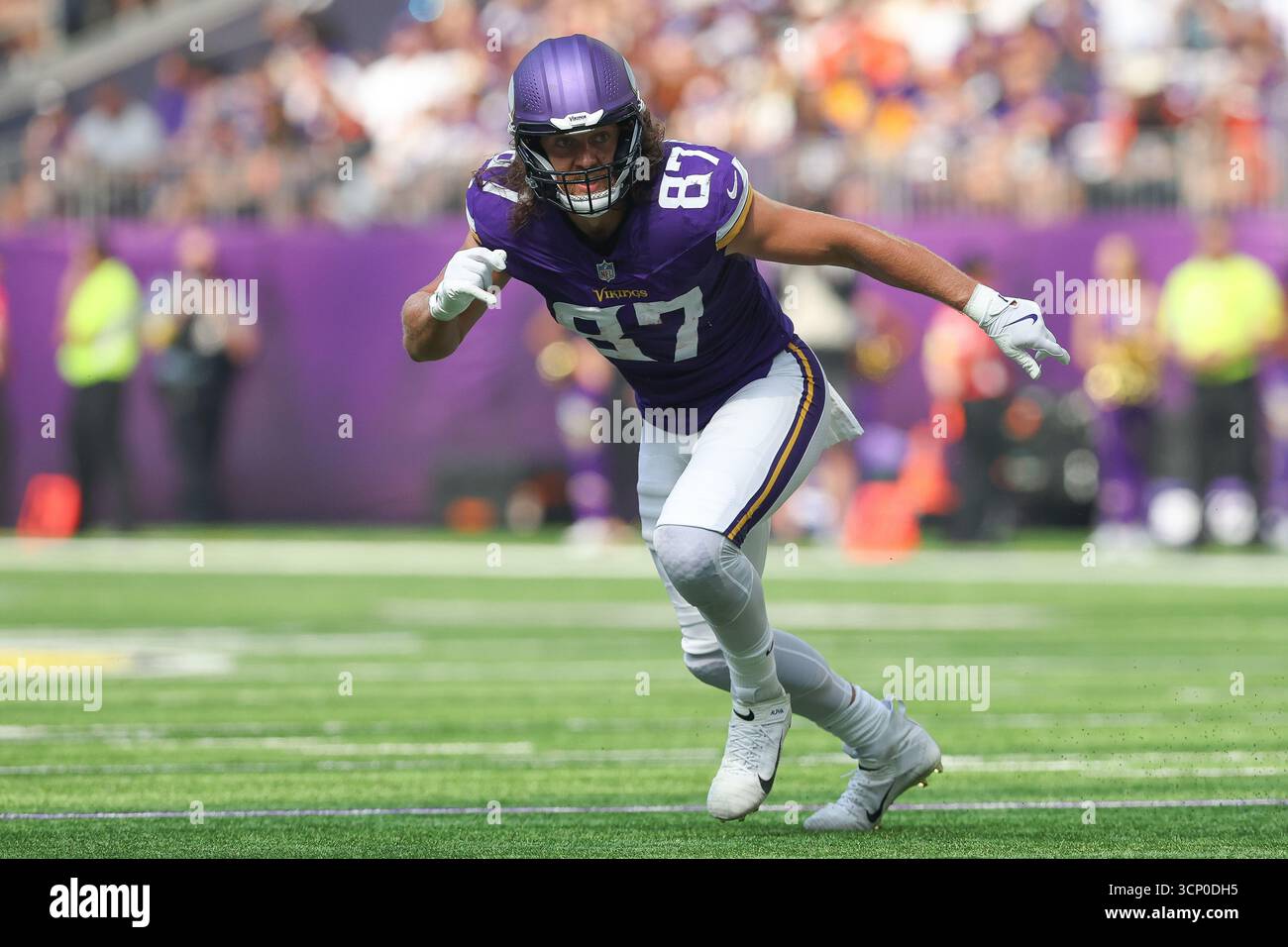 Minnesota Vikings tight end TJ. Hockenson (87) moves across the field ...
