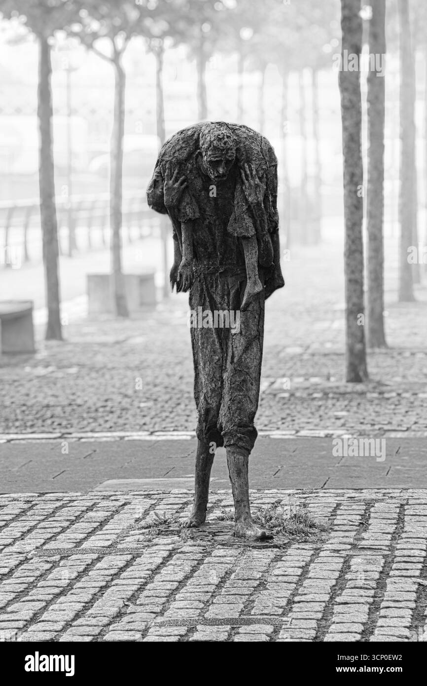 Capital of ireland Black and White Stock Photos & Images - Alamy