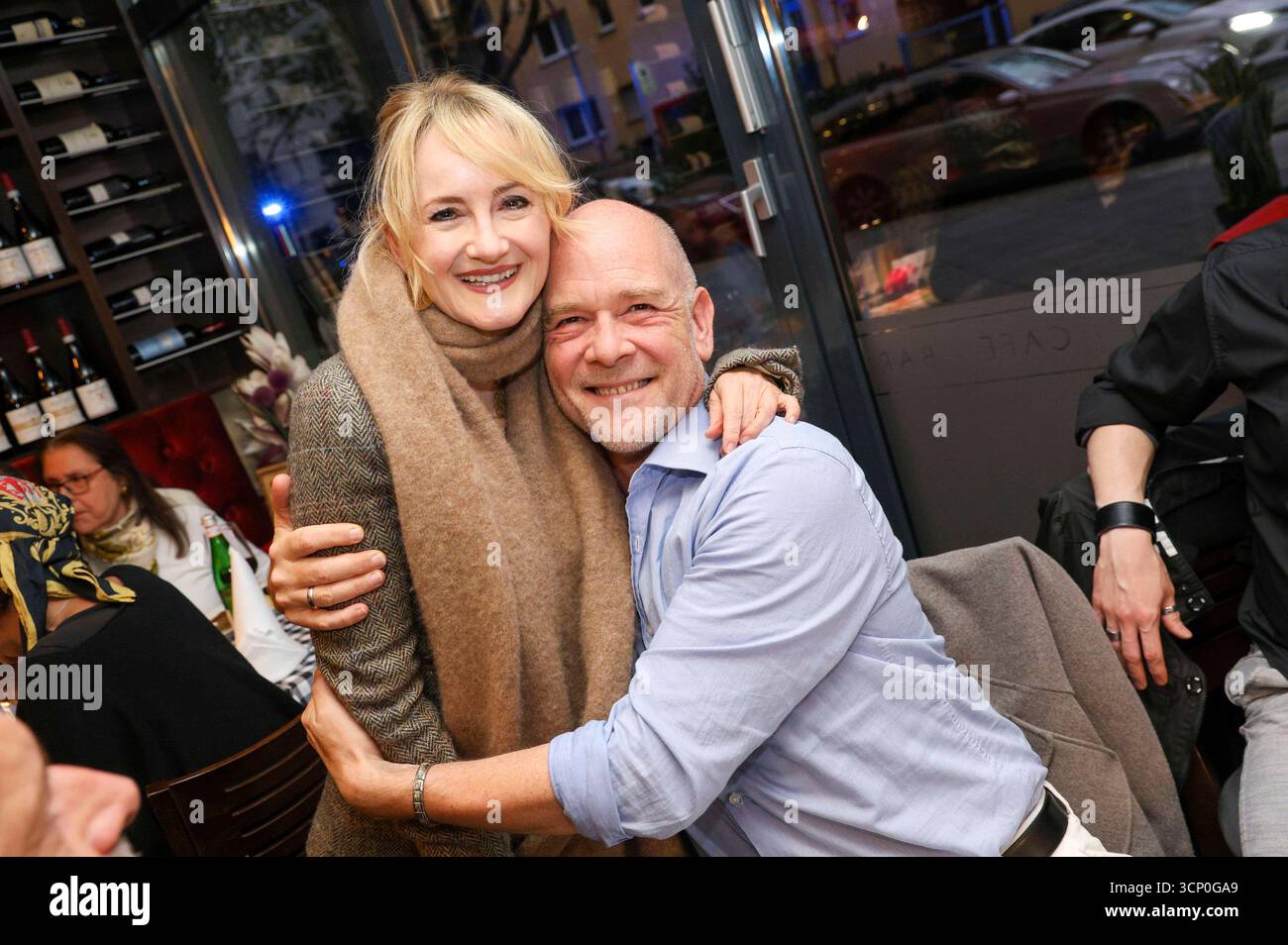 Katharine Mehrling und Ulrich Michael Heissig alias Irmgard Knef bei ...