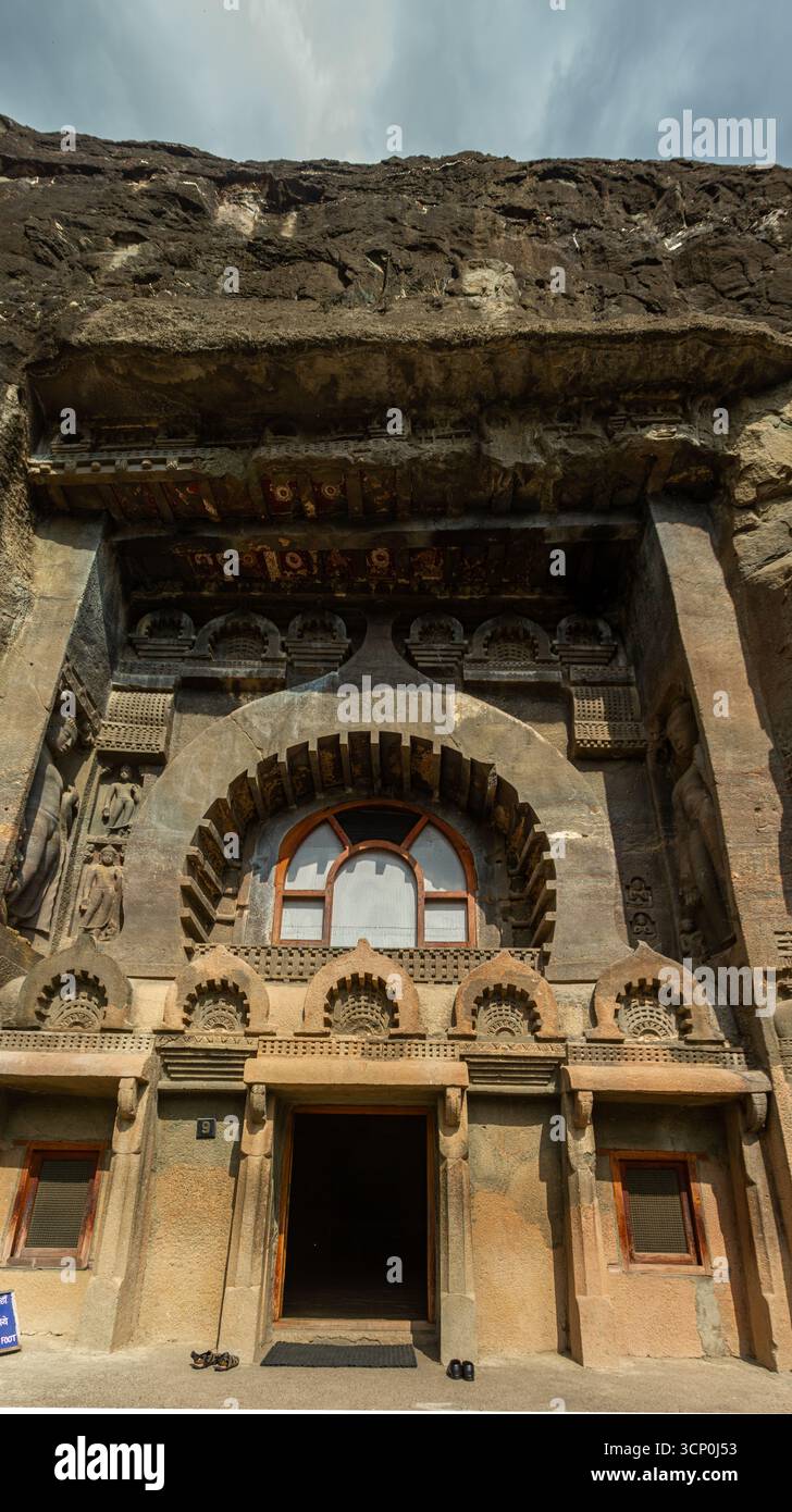 Grand ancient temple facade hi-res stock photography and images - Alamy