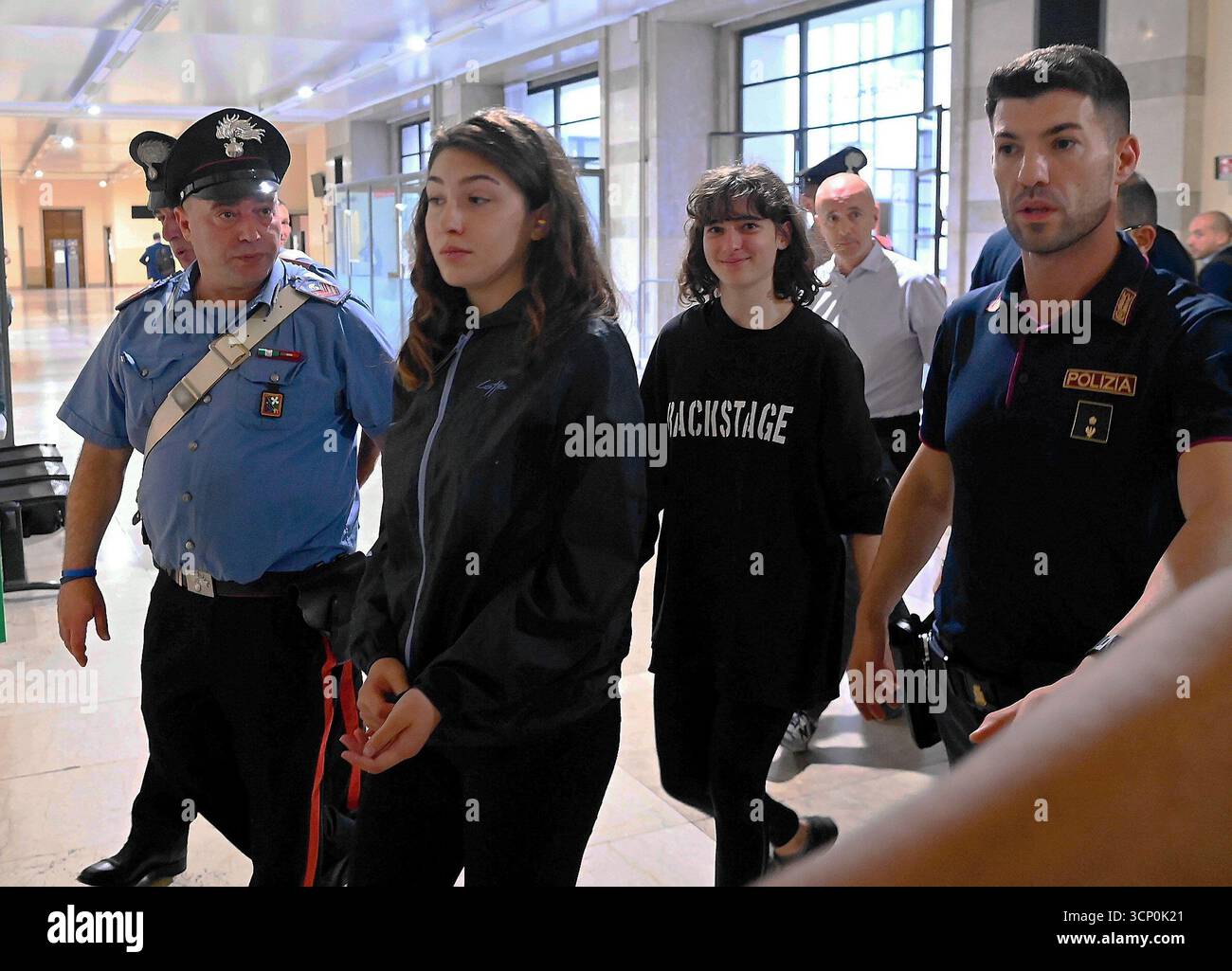 Milan, fast-track trial for two women arrested for the riots and damage ...