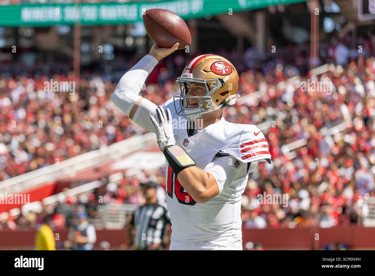 Sept 21, 2025; Santa Clara, California, USA; San Francisco 49ers ...