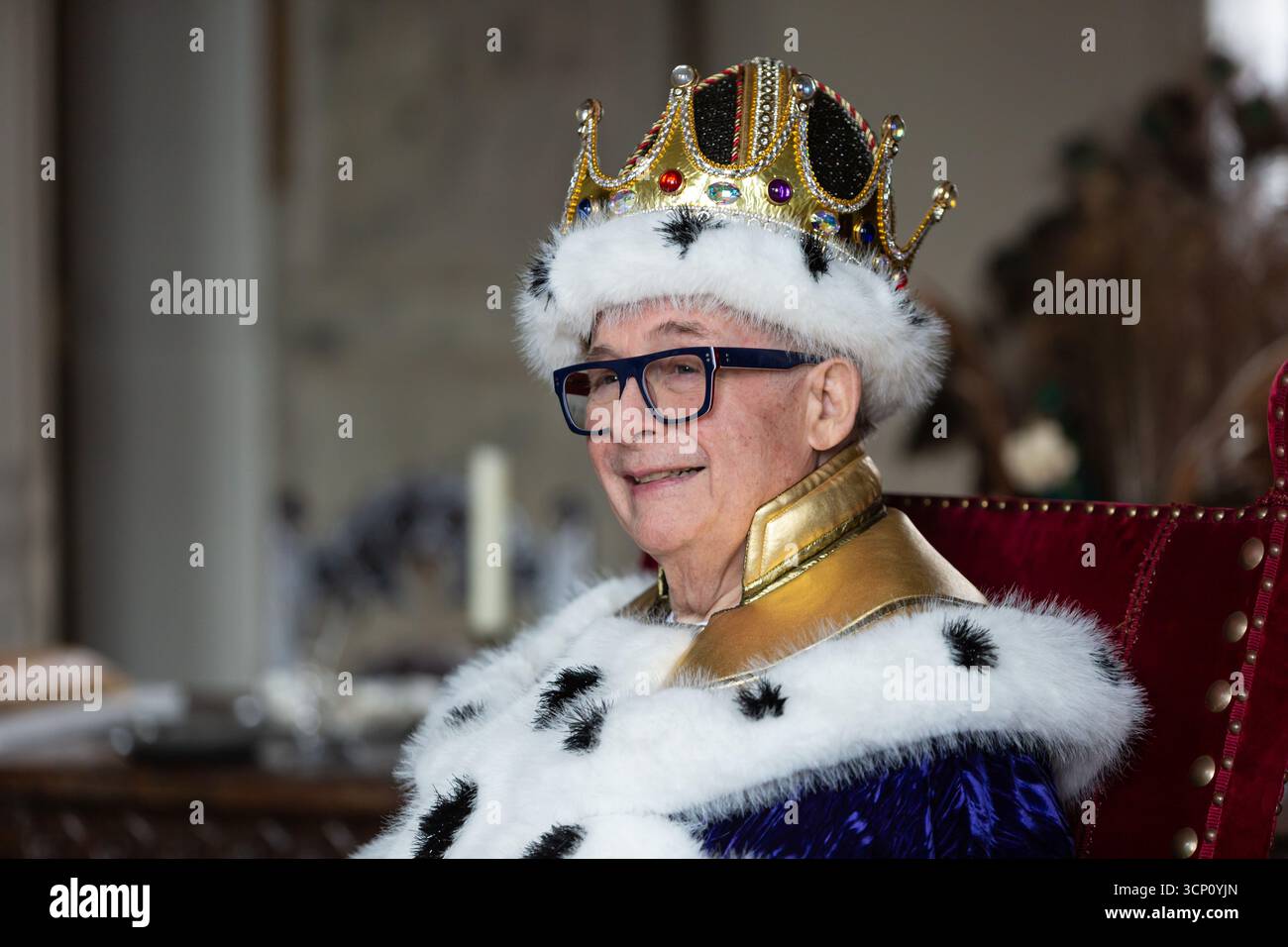 British pantomime panto hi-res stock photography and images - Alamy