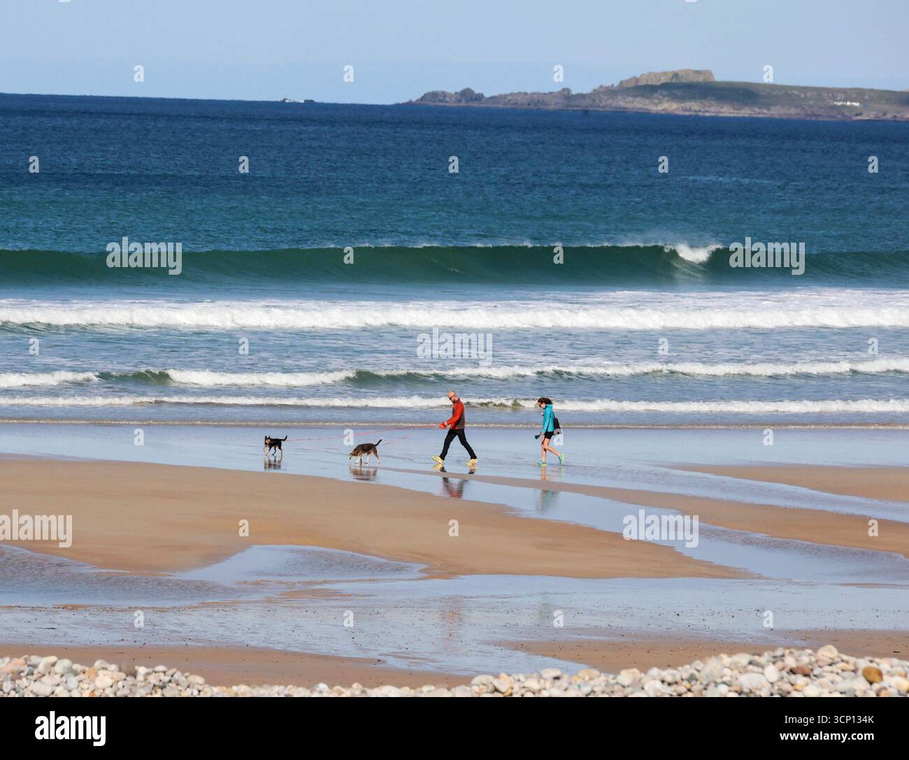 Pollan bay 2025 hi-res stock photography and images - Alamy