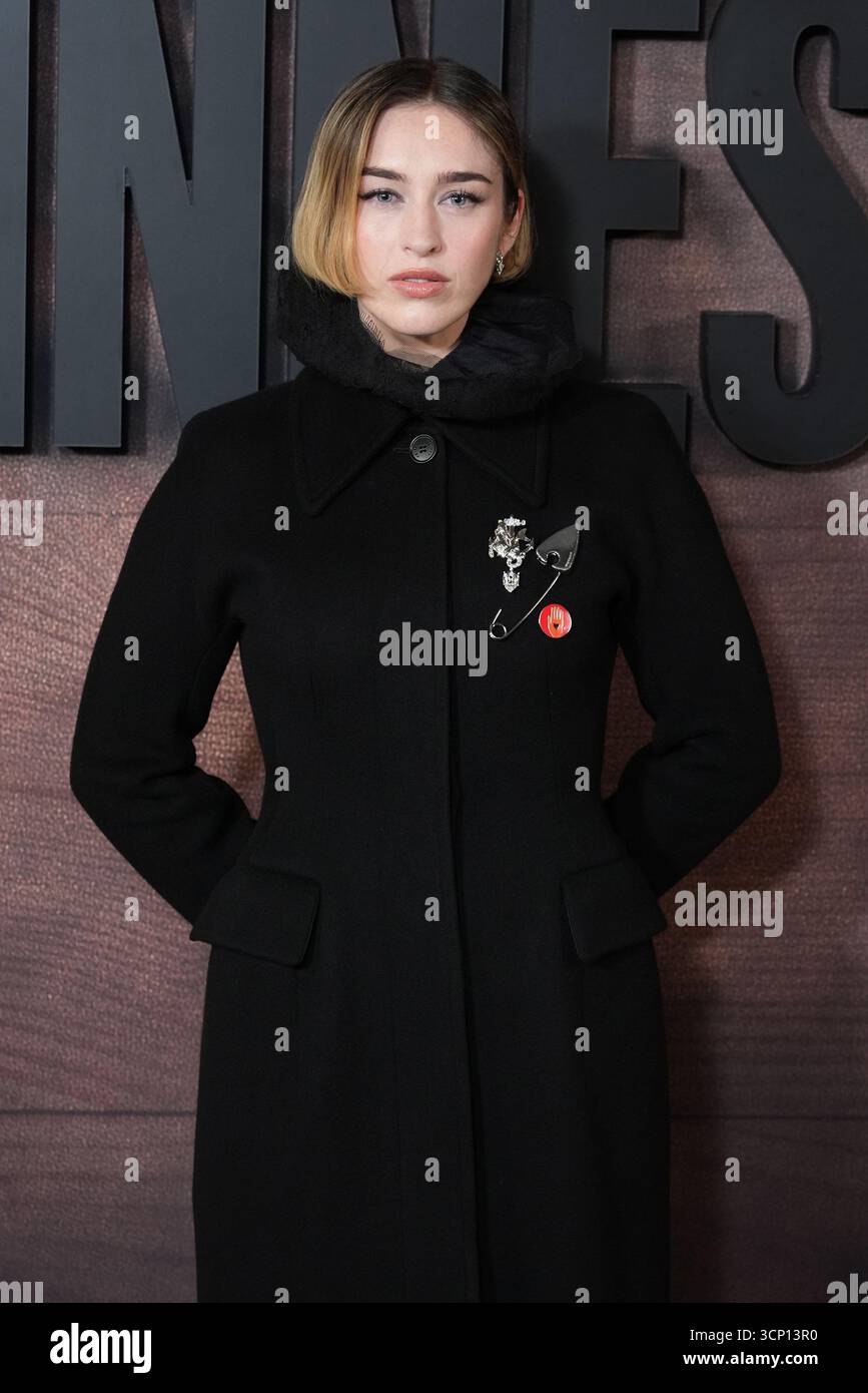 Danielle galligan hi-res stock photography and images - Alamy