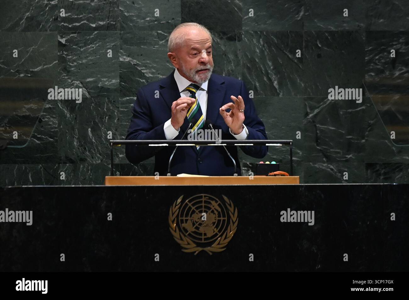 (250923) -- UNITED NATIONS, Sept. 23, 2025 (Xinhua) -- Brazilian ...