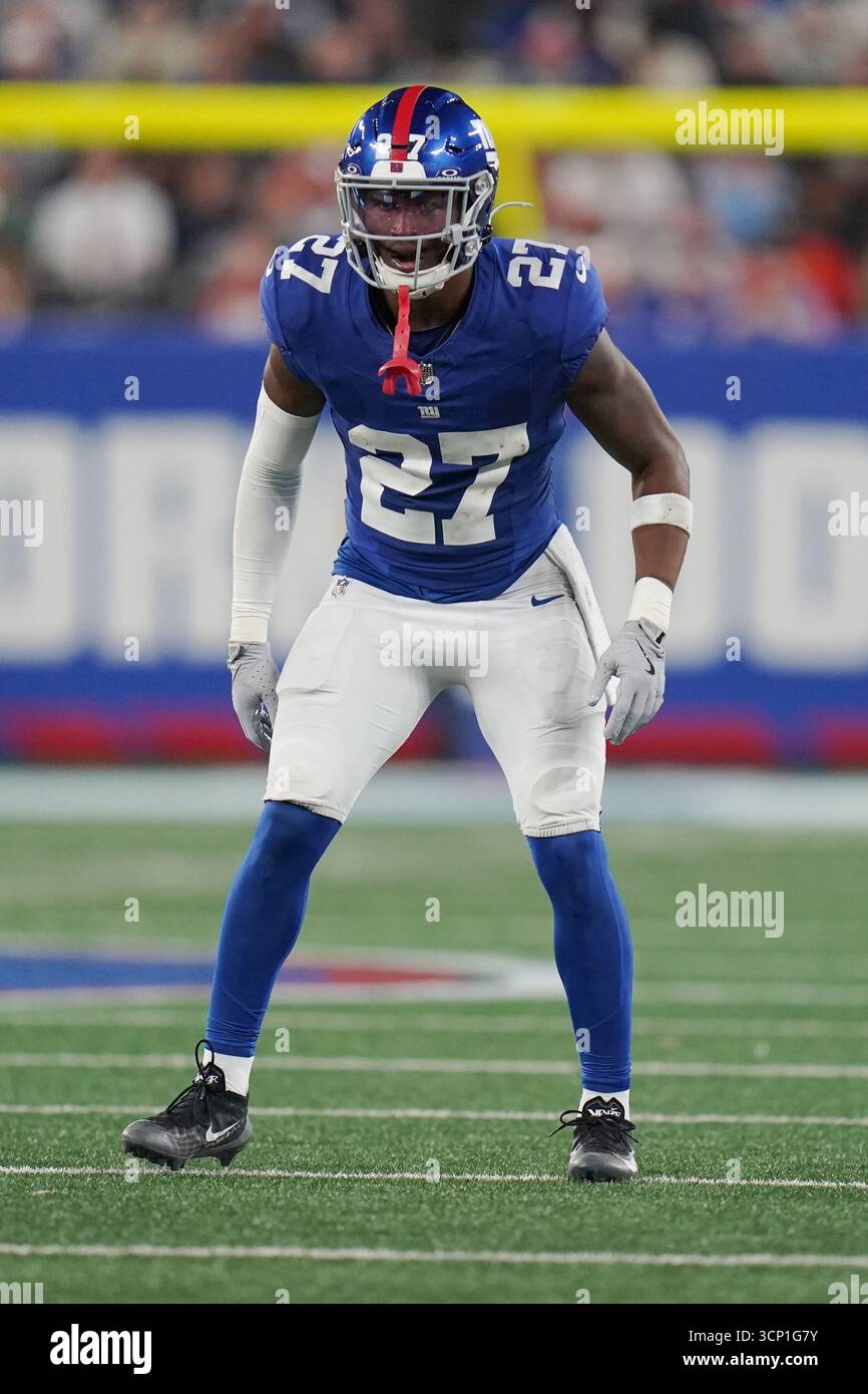 New York Giants safety Tyler Nubin (27) during an NFL football game ...