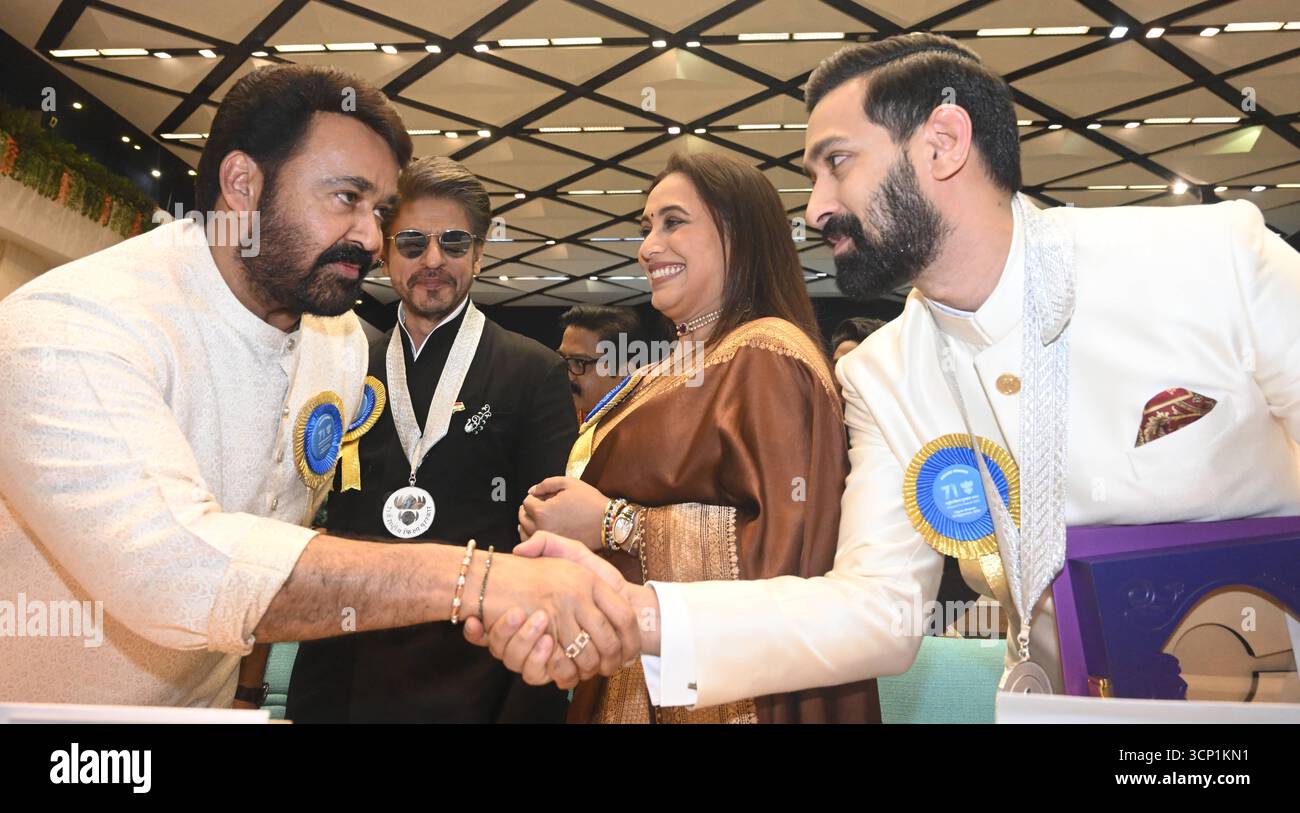 NEW DELHI, INDIA - SEPTEMBER 23: Dadasaheb Phalke awardee Mohanlal ...