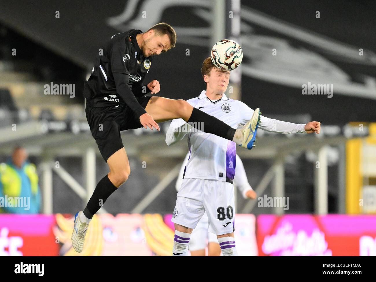 Olympic's Olivier Sarkic and RSCA Futures' Devon De Corte fight for the ...