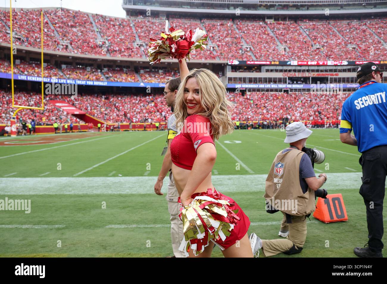 September 14, 2025: A Kansas City Chiefs Cheerleader performs during an ...