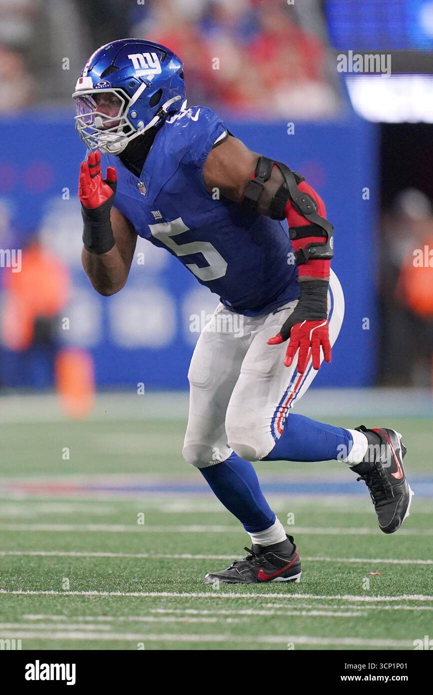 New York Giants linebacker Kayvon Thibodeaux (5) during an NFL football ...