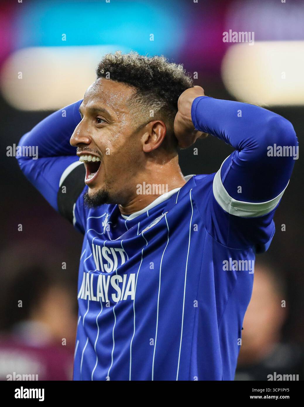 Callum Robinson of Cardiff City reacts during the Carabao Cup round 3 ...