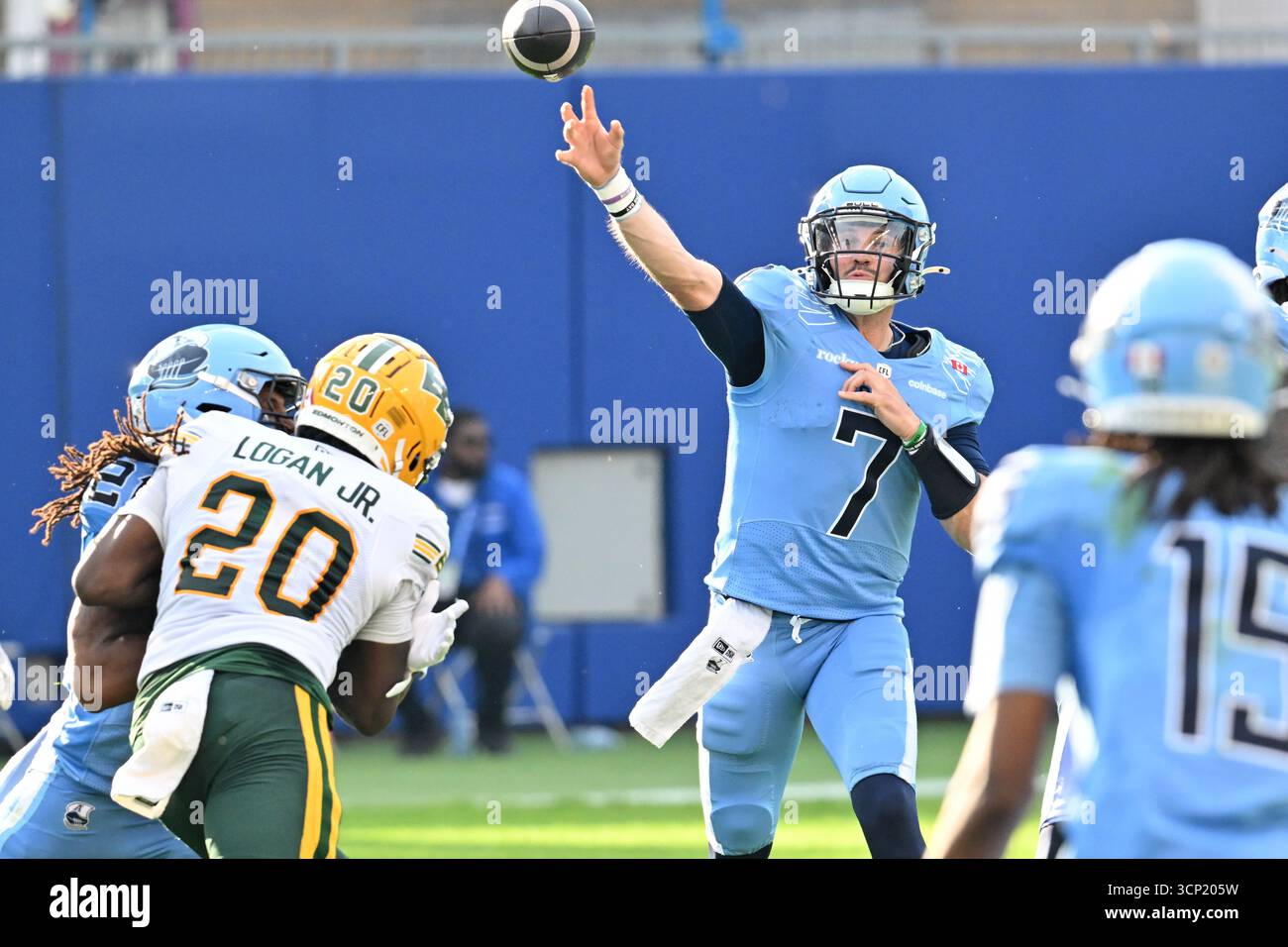 Toronto Argonauts quarterback Jarret Doege (7) throws down field ...