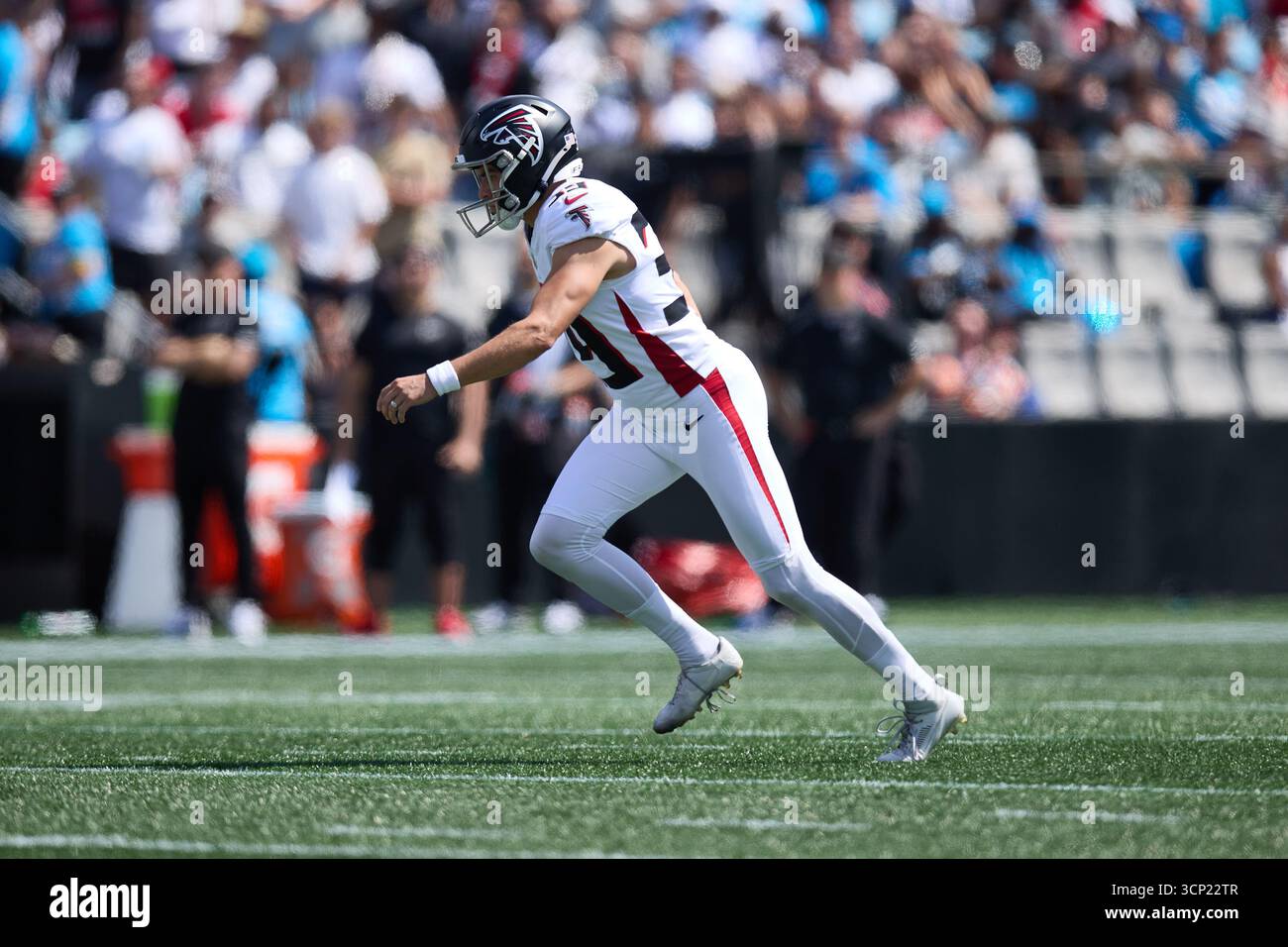 Atlanta Falcons kicker Parker Romo (39) runs up to attempt a field goal ...