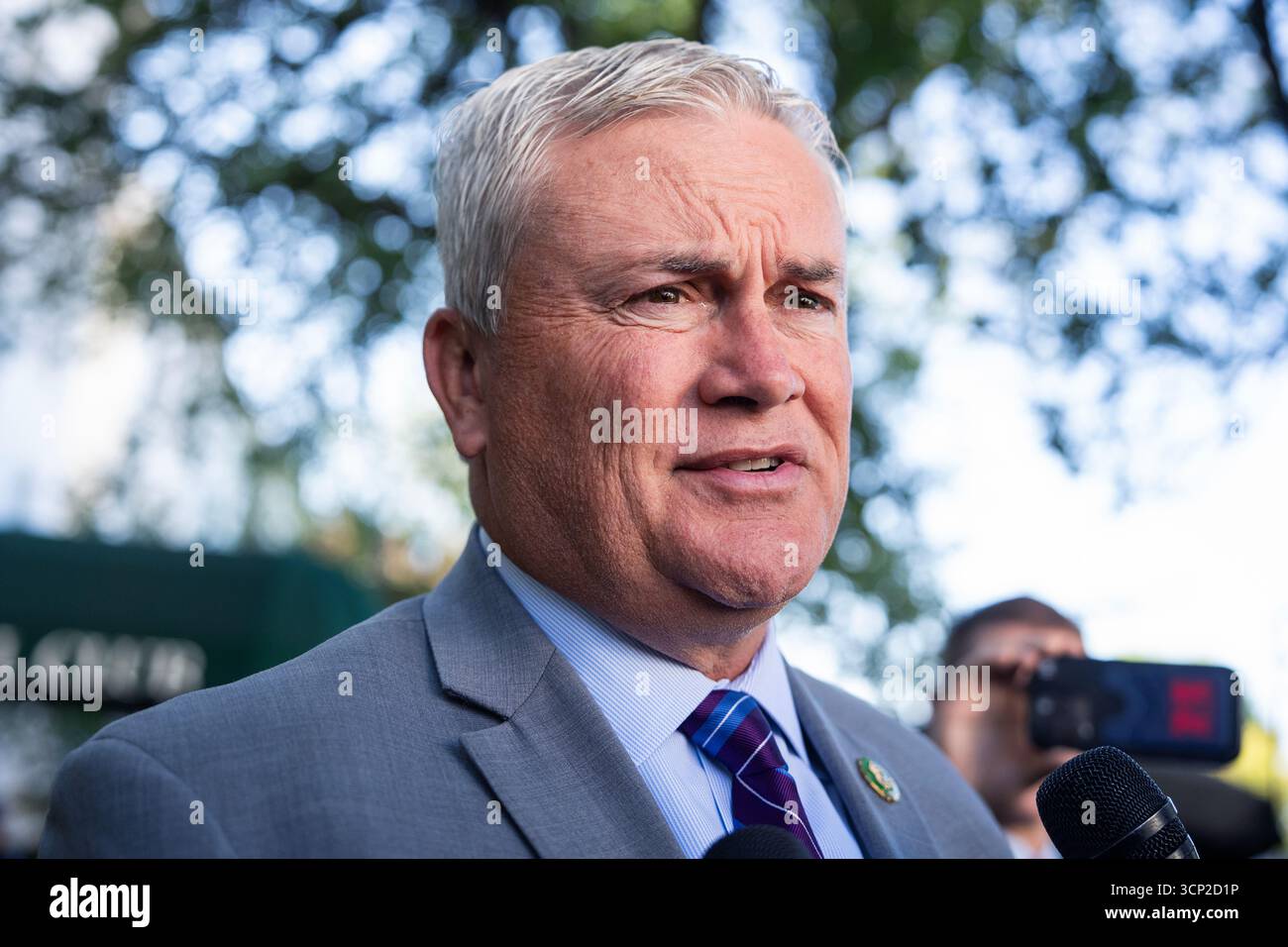UNITED STATES - SEPTEMBER 9: Rep. James Comer, R-Ky., talks with ...