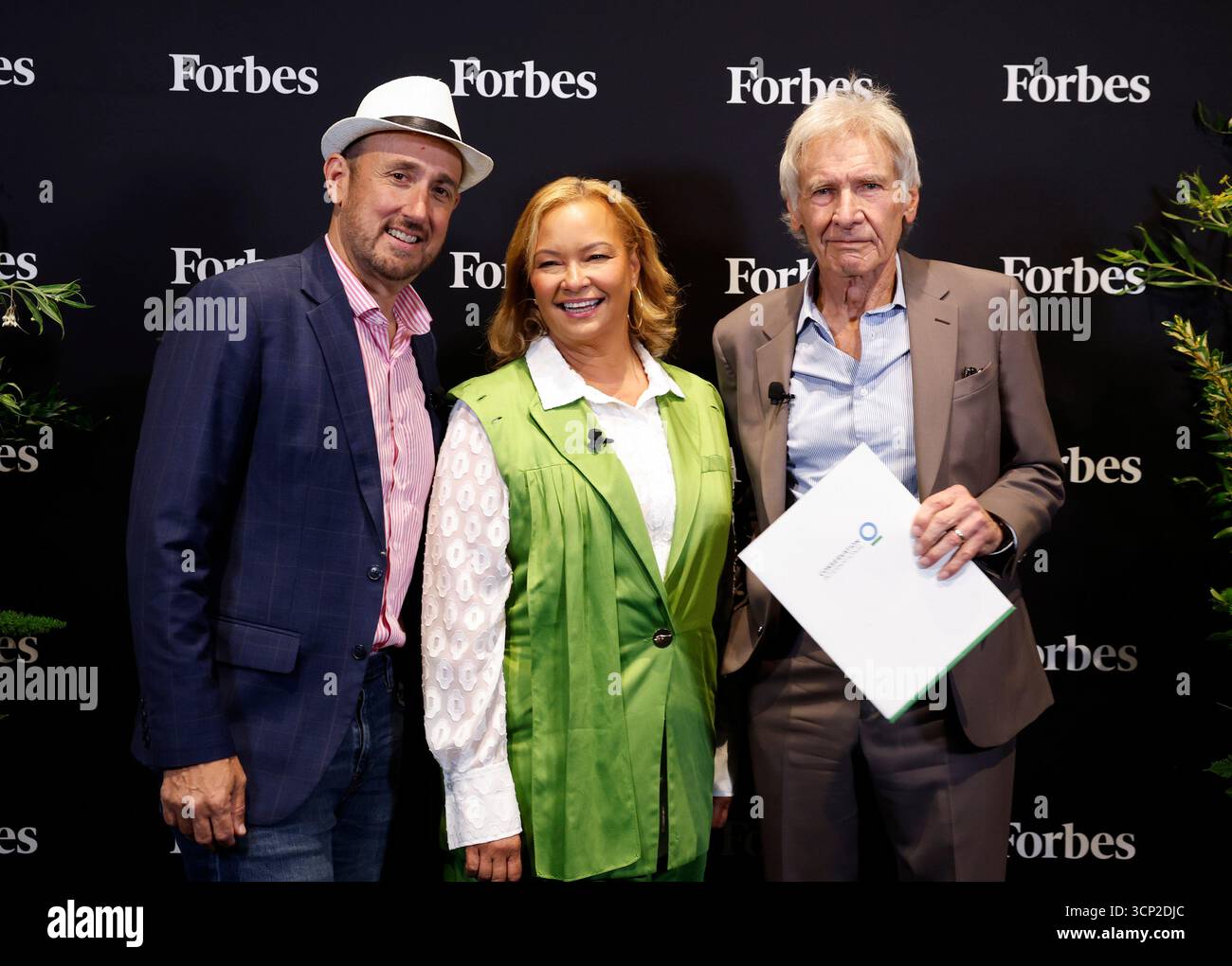 New York, United States. 22nd Sep, 2025. Harrison Ford stands with ...