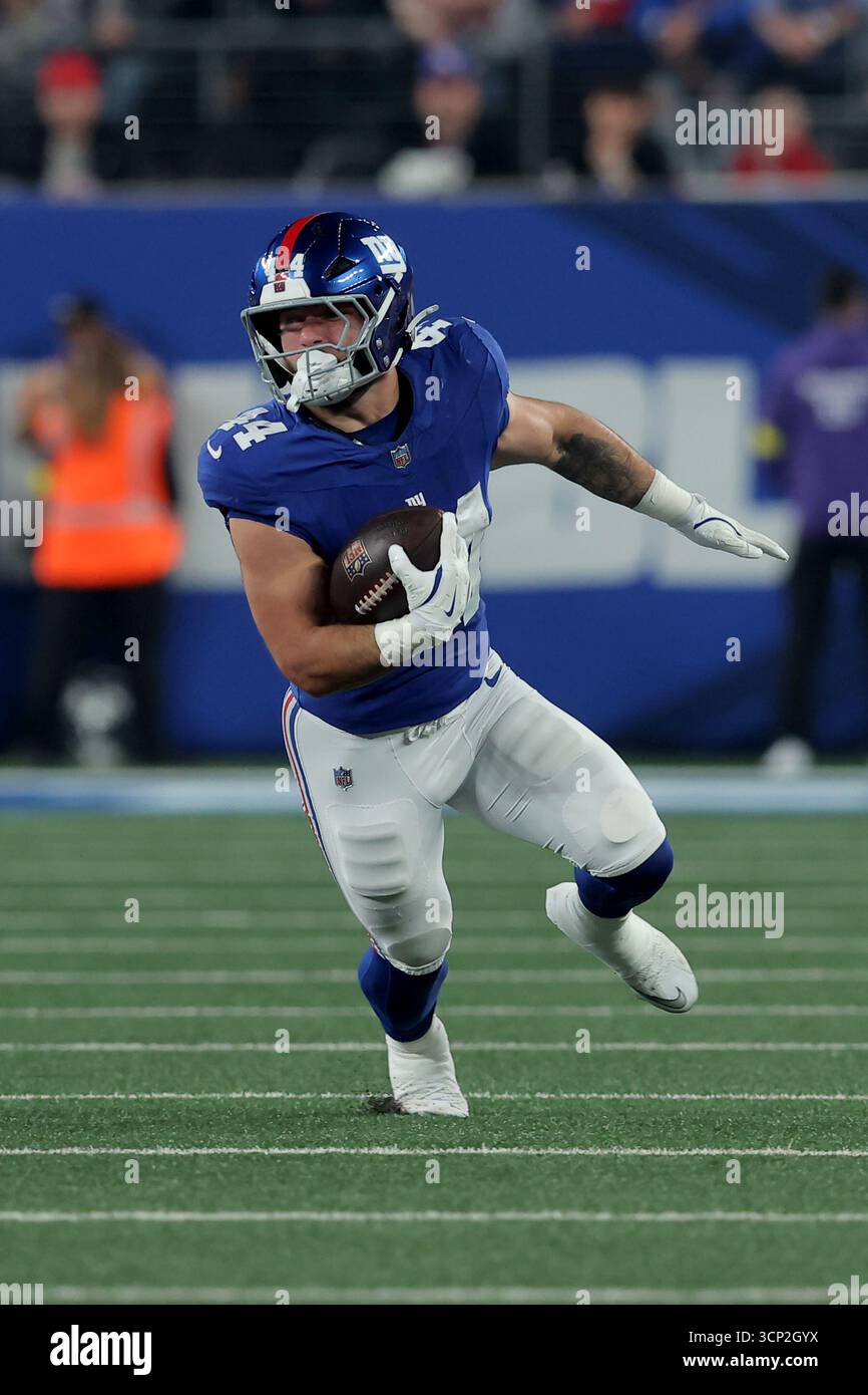 New York Giants running back Cam Skattebo (44) in action against the ...