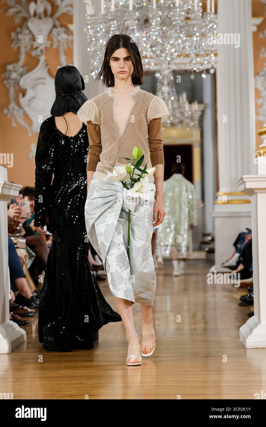 SIMONE ROCHA Spring-Summer 2026 runway during London Fashion Week on ...