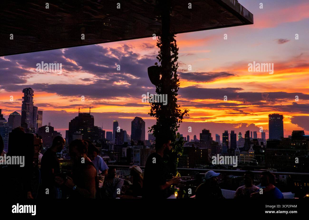 New York,NY - US - Sep 14, 2025 Guests enjoy rooftop drinks at PUBLIC ...