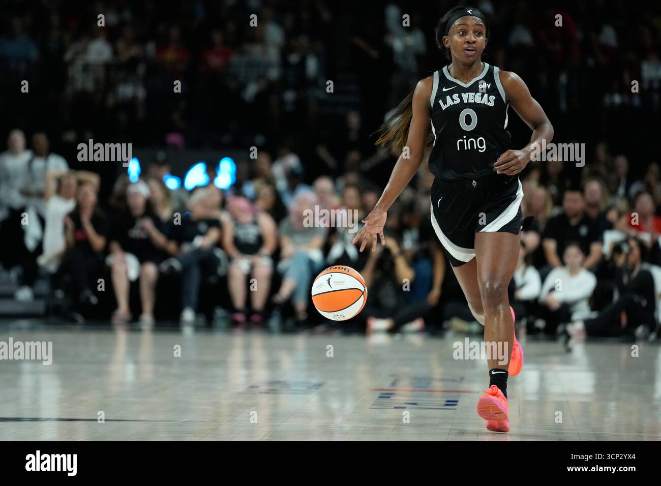 Las Vegas Aces guard Jackie Young (0) plays against the Indiana Fever ...