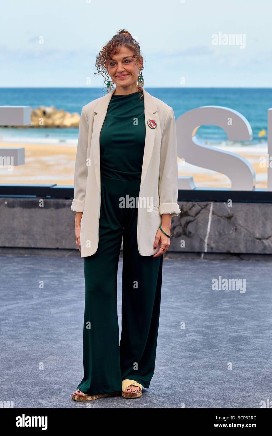 Elena Molina attends the photocall for ''Flores para Antonio'' during ...