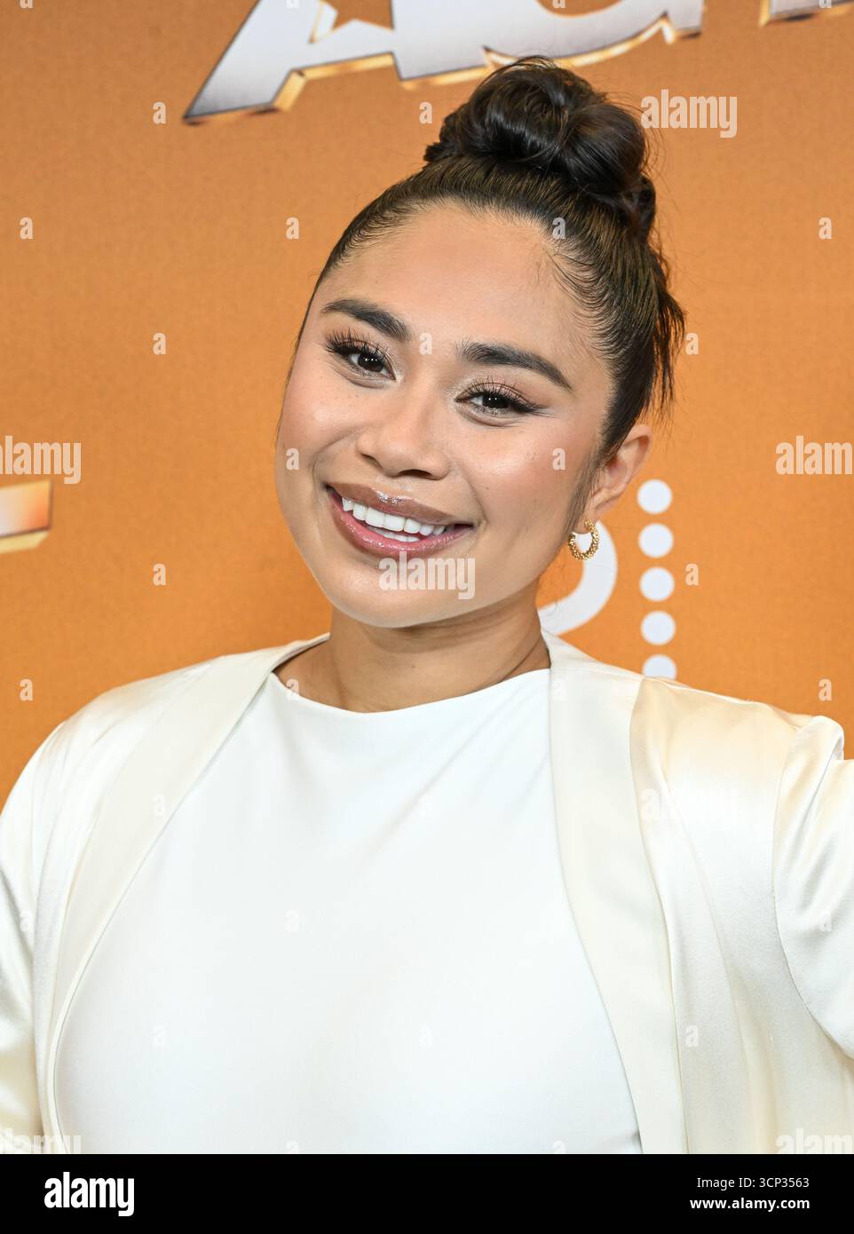 Jessica Sanchez backstage at ‘America’s Got Talent’ Season 20 - Final ...