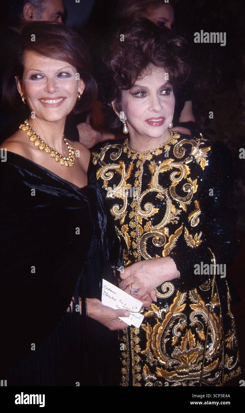 ROME - **SPECIAL FEE** CLAUDIA CARDINALE WITH GINA LOLLOBRIGIDA Stock ...