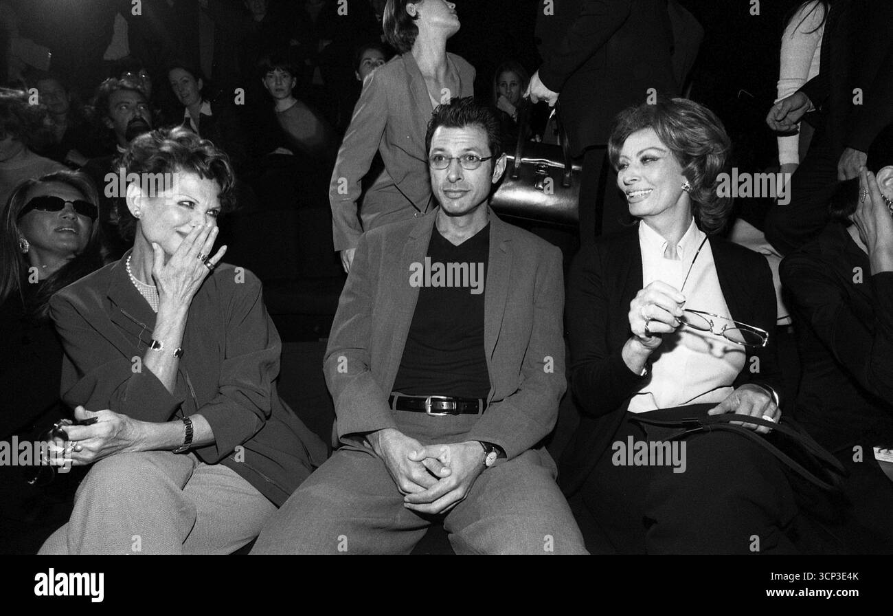 MILAN - **SPECIAL FEE** ARMANI FASHION SHOW, CLAUDIA CARDINALE, JEFF ...