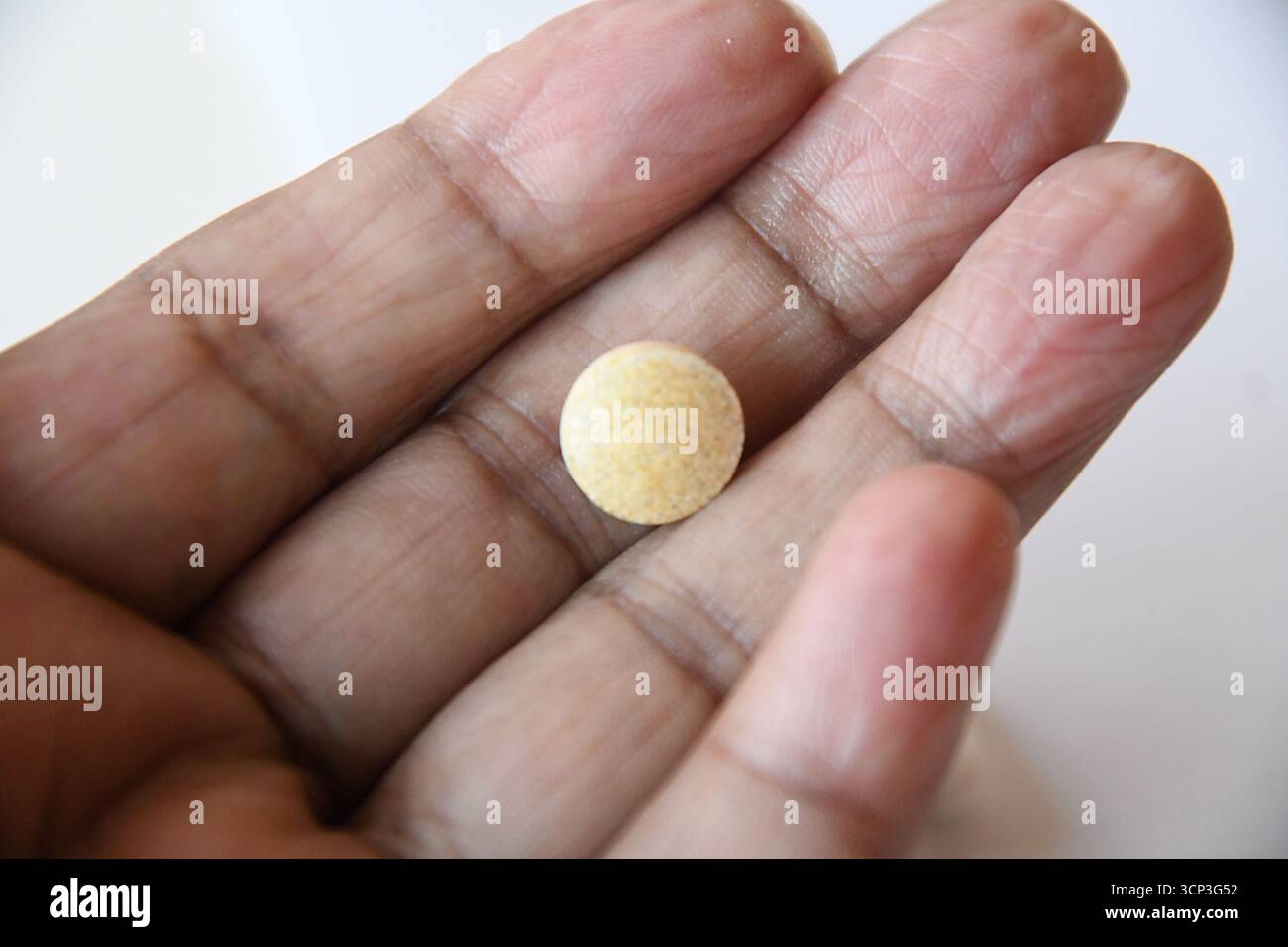 Midicine tablets hi-res stock photography and images - Alamy