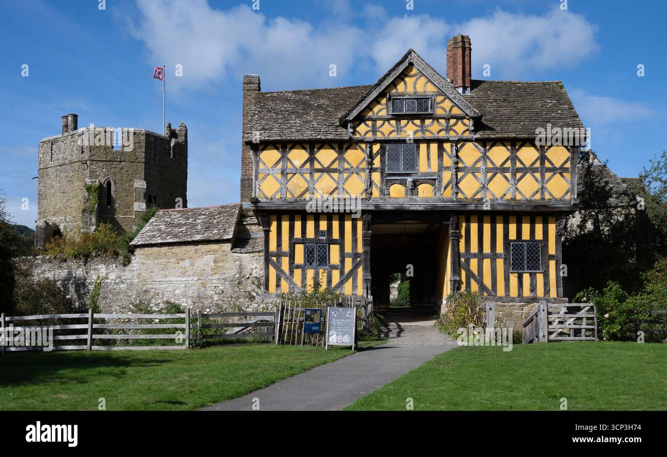 Stokesay Castle - fortified manor house - Stokesay, Shropshire, England ...