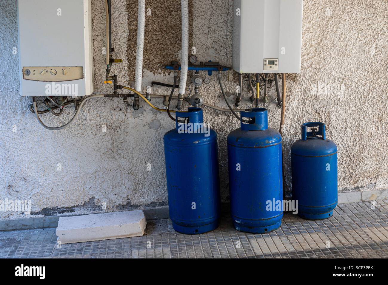 Residential gas connection hi-res stock photography and images - Alamy